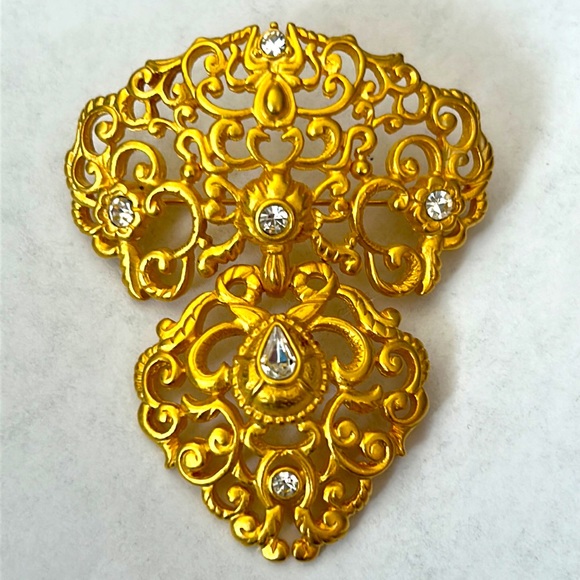 Mary McFadden | Jewelry | Rare Vintage Mary Mcfadden Filigree Broach ...
